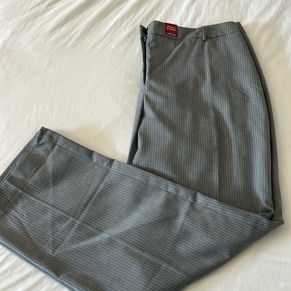 212 Collection | Pants & Jumpsuits | Nwt 22 Curvy Fit Straight Leg Gray ...
